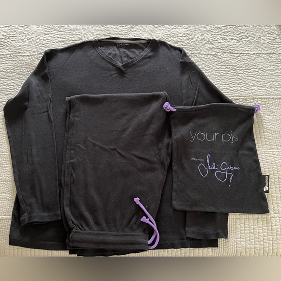 Juli Grbac | Intimates & Sleepwear | Virgin Australia Upper Class ...